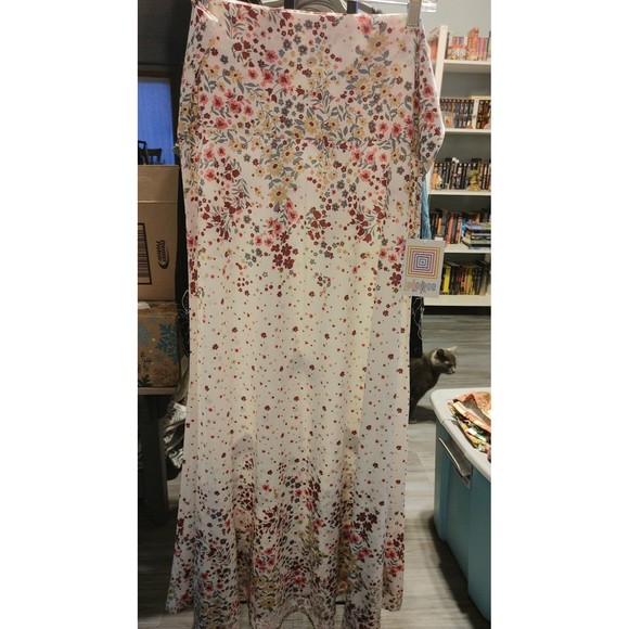 LuLaRoe | Skirts | Lularoe Maxi Skirt 3x White Floral | Poshmark